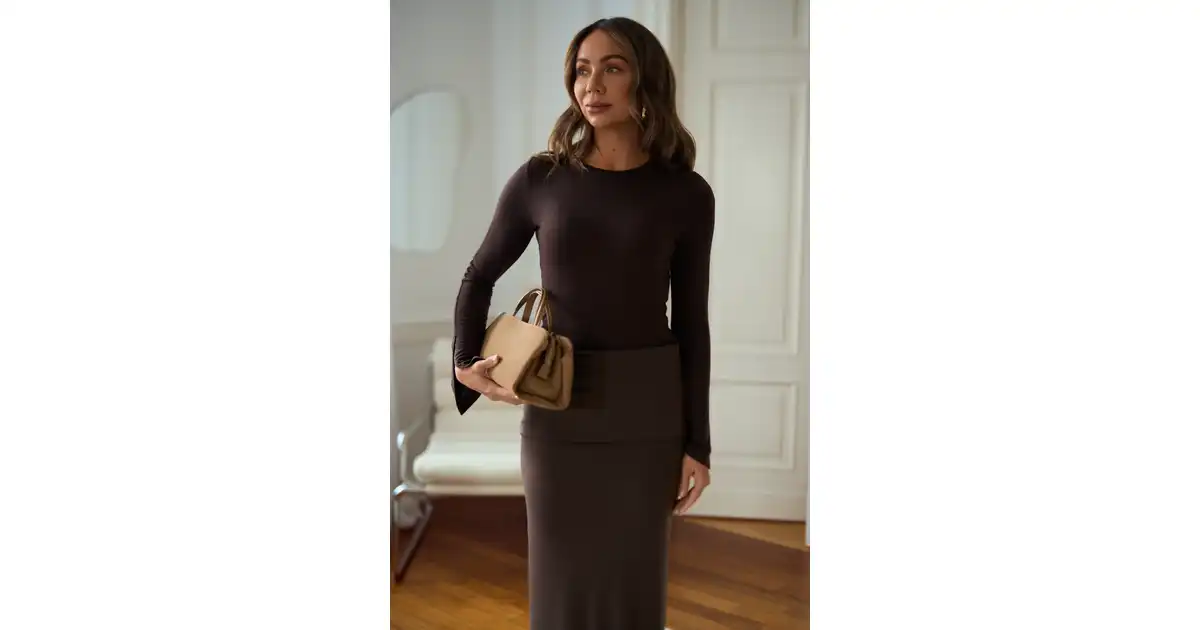 Brązowa bluzka regular z dekoltem w łódkę - Bluzka Simon Dark Mocha ...