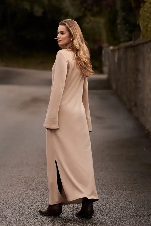 Sukienki wełniane - polskie - modne - Sukienka z wełny - cena - sklep ...