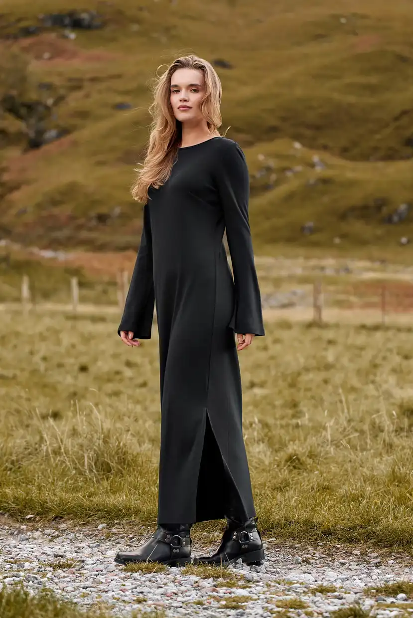 Zestaw sukienka z wełny merino i pasek ze skóry zamszowej - Zestaw ...